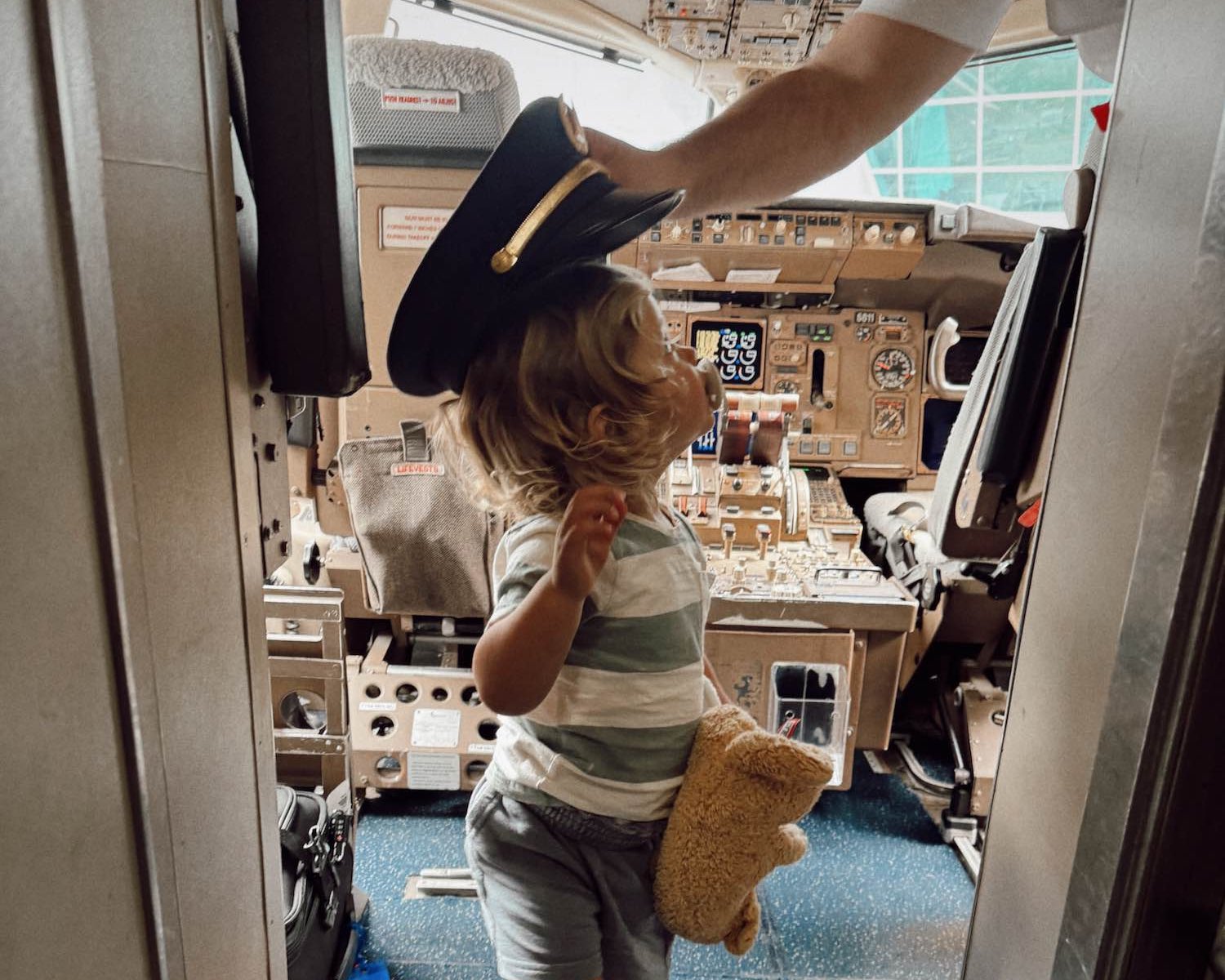 The Ultimate Guide to Flying with a Toddler - The Baby Abroad